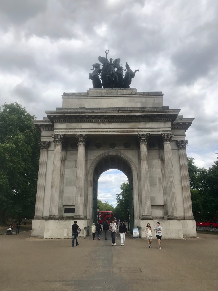 Wellington Arch - an historic monument and panoramic roof terrace ...